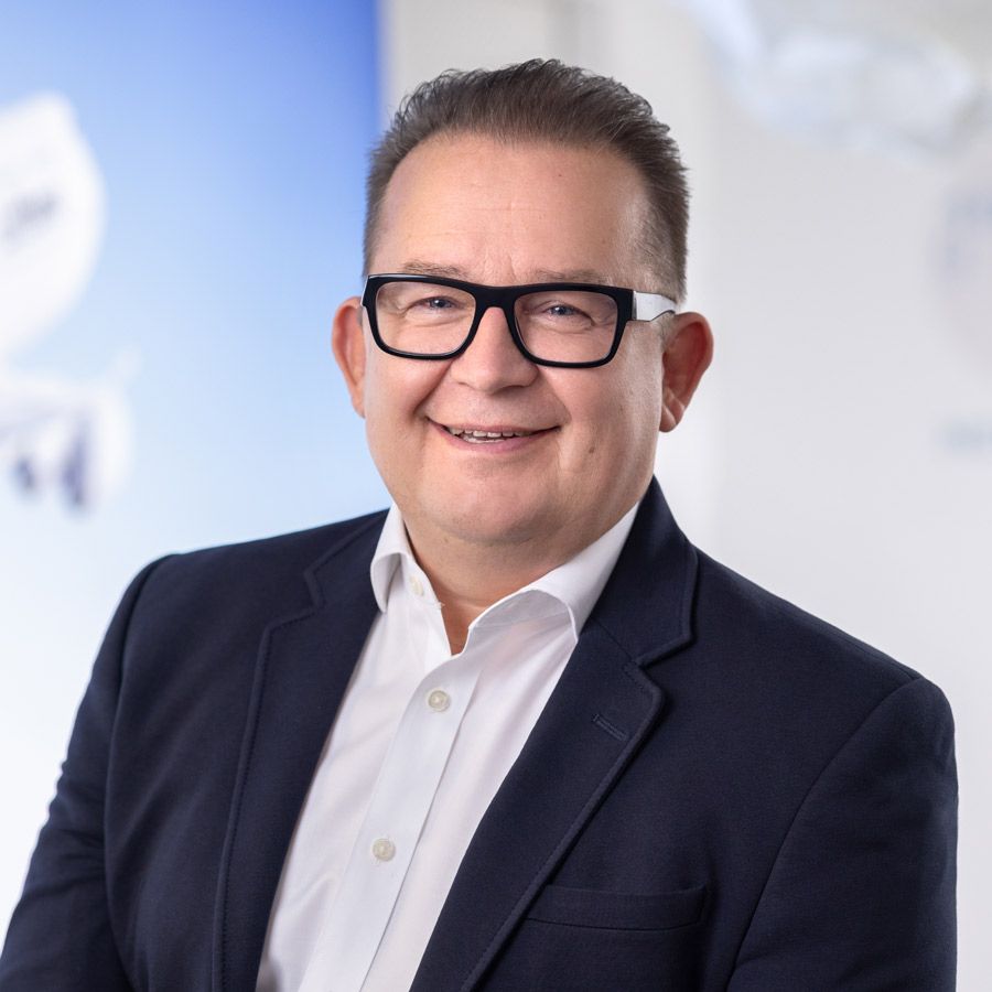 Peter Ta's Instagram, Twitter & Facebook on IDCrawl